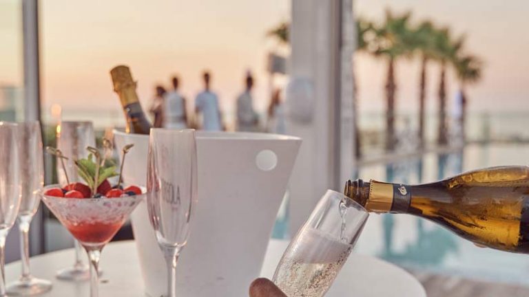 Infinity By Hugos【Rooftop Bar de Malta】